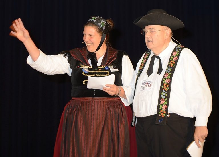 Simone Meister Fritz Ehmke Moderatoren – Musikzug-Roßdorf